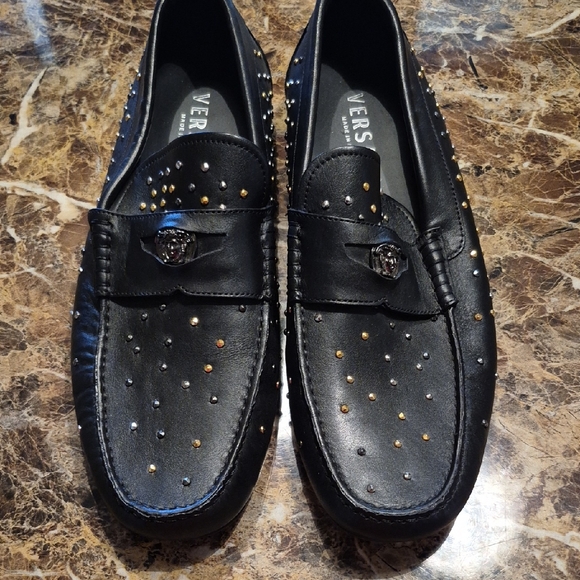 Elegant Mens Versace Shoes On Sale Pictures